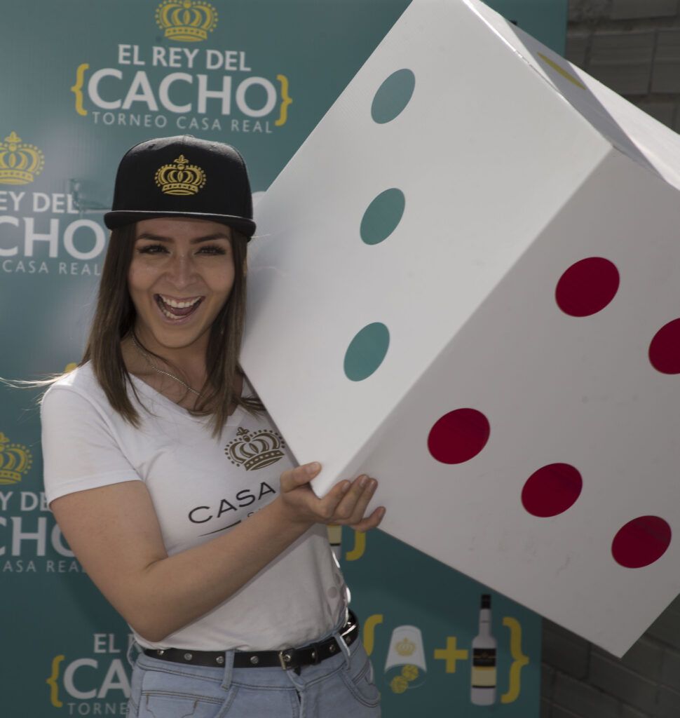 Cuatro curiosidades del juego de mesa cacho para conocer | Magazine ...