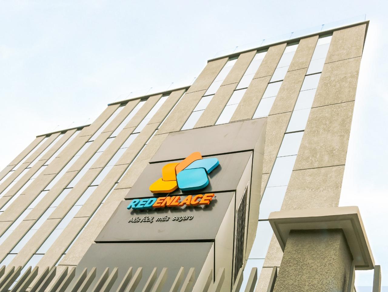 Red Enlace impulsa la revolución de los pagos electrónicos en Bolivia | Magazine Management