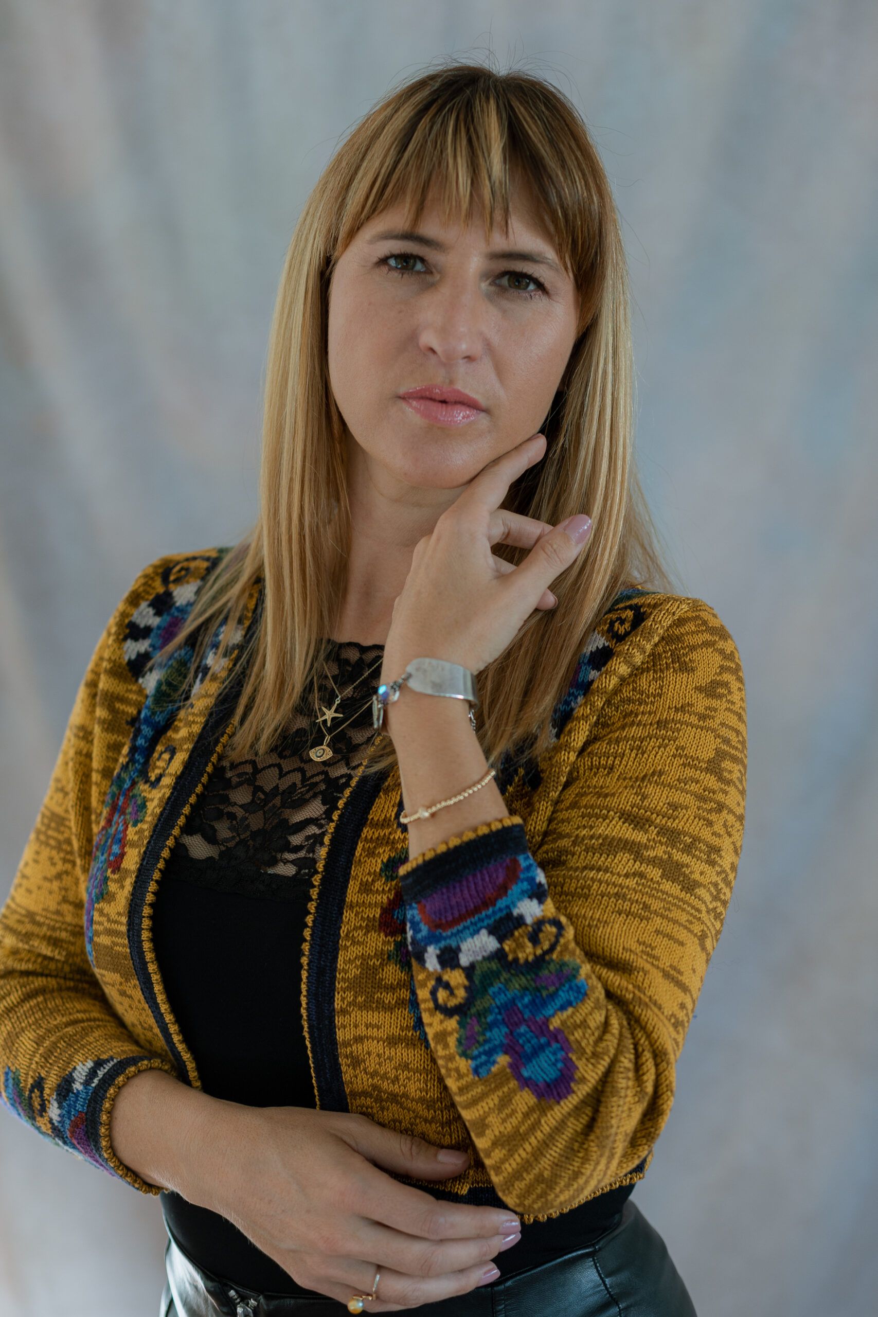 NICOLE VAN DIEMEN: “Sigue el hilo de tu llama interior” | Magazine ...