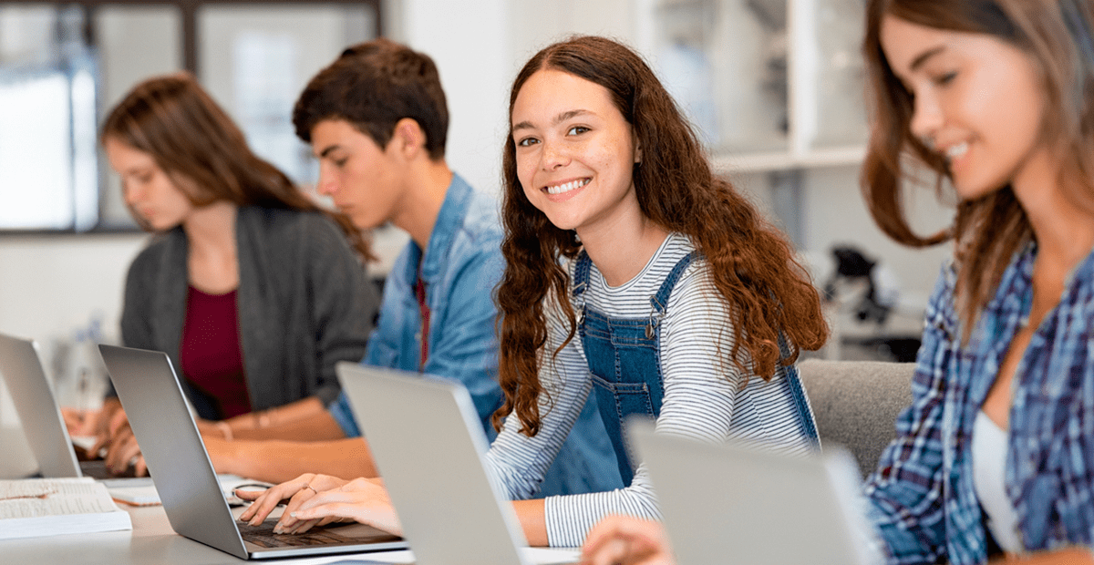 Generación Alfa: nativos digitales ante el desafío de recuperar ...